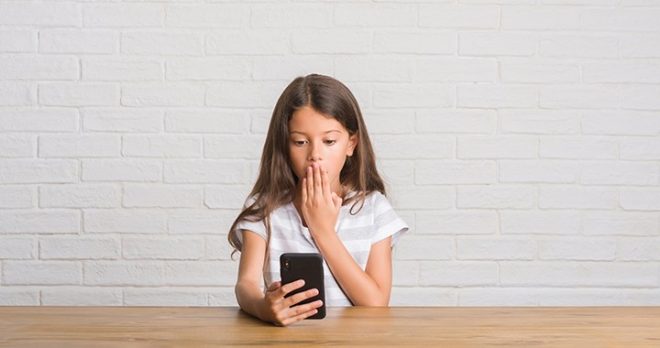 Ezért válik sok gyerek az online térben zaklatás áldozatává