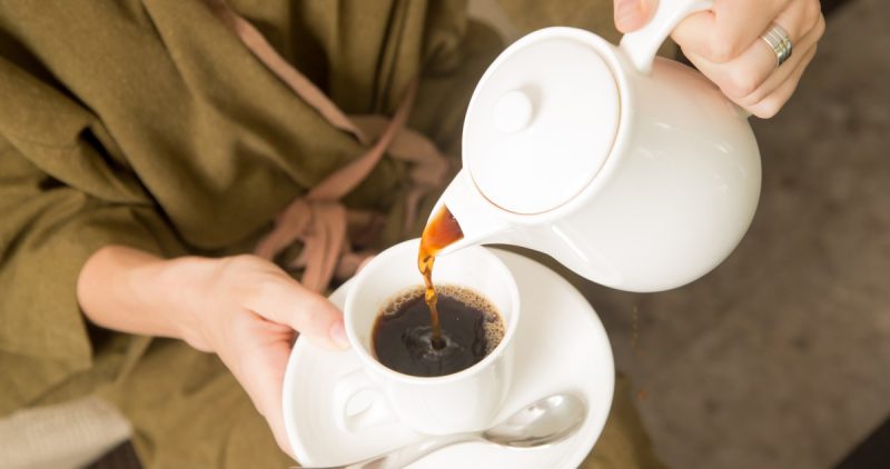 Mennyi kávét lehet inni a szoptatás időszakában?